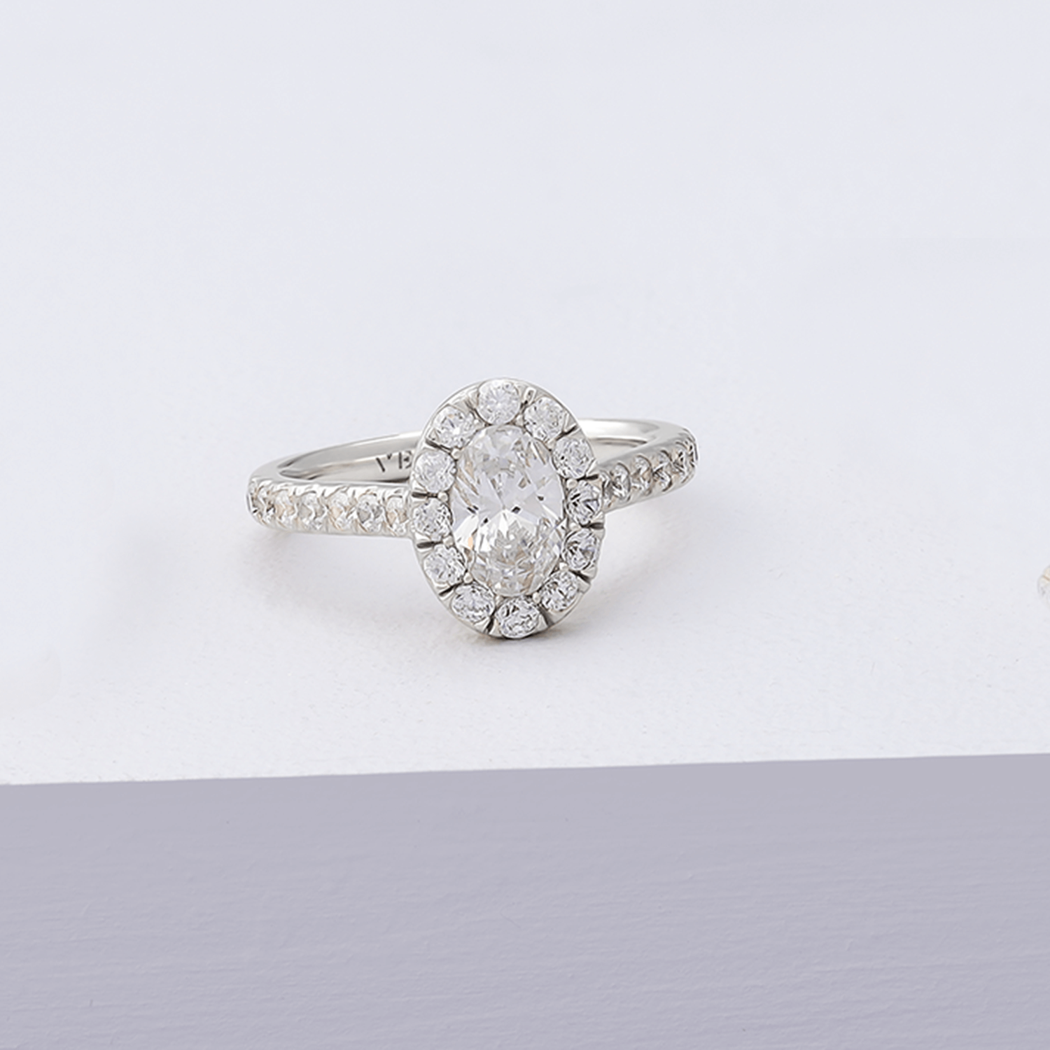 Signature Iconic Ellipse Halo Ring – Verlas